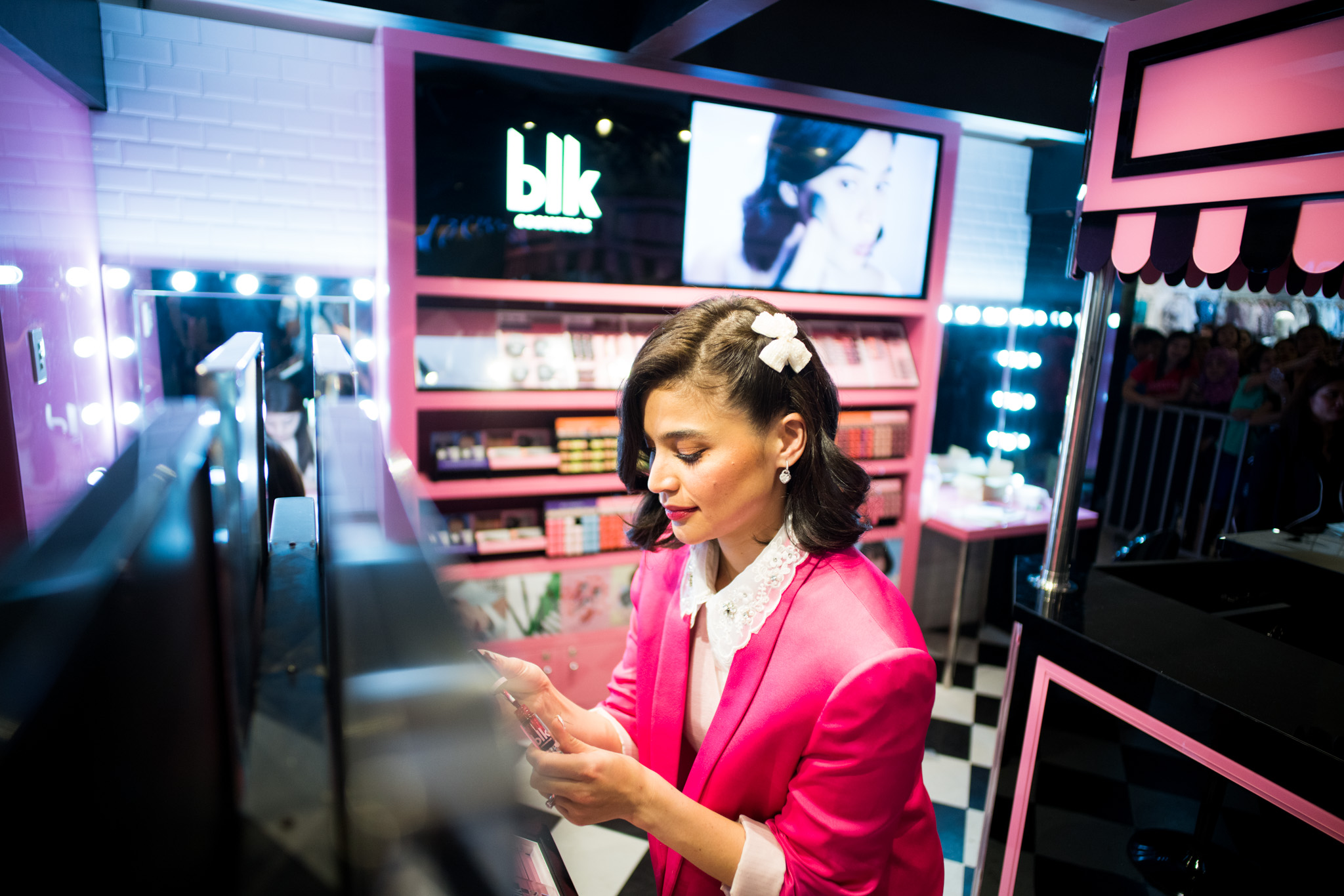 IN PHOTOS: Anne Curtis opens first blk Cosmetics store