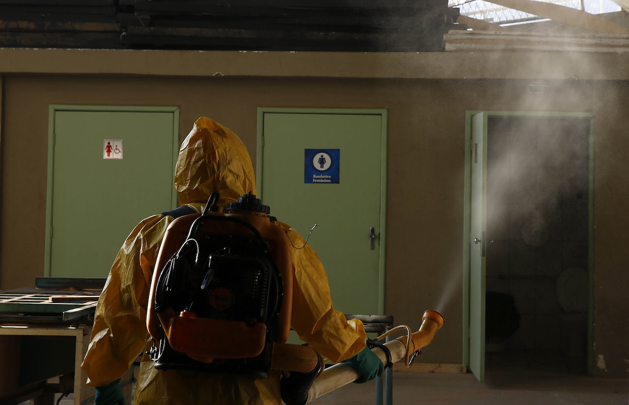 Olympics should move due to Zika concerns, say 150 experts