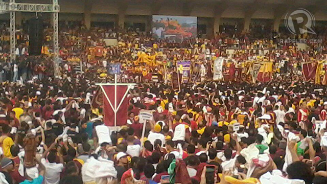 Thousands join Nazareno procession