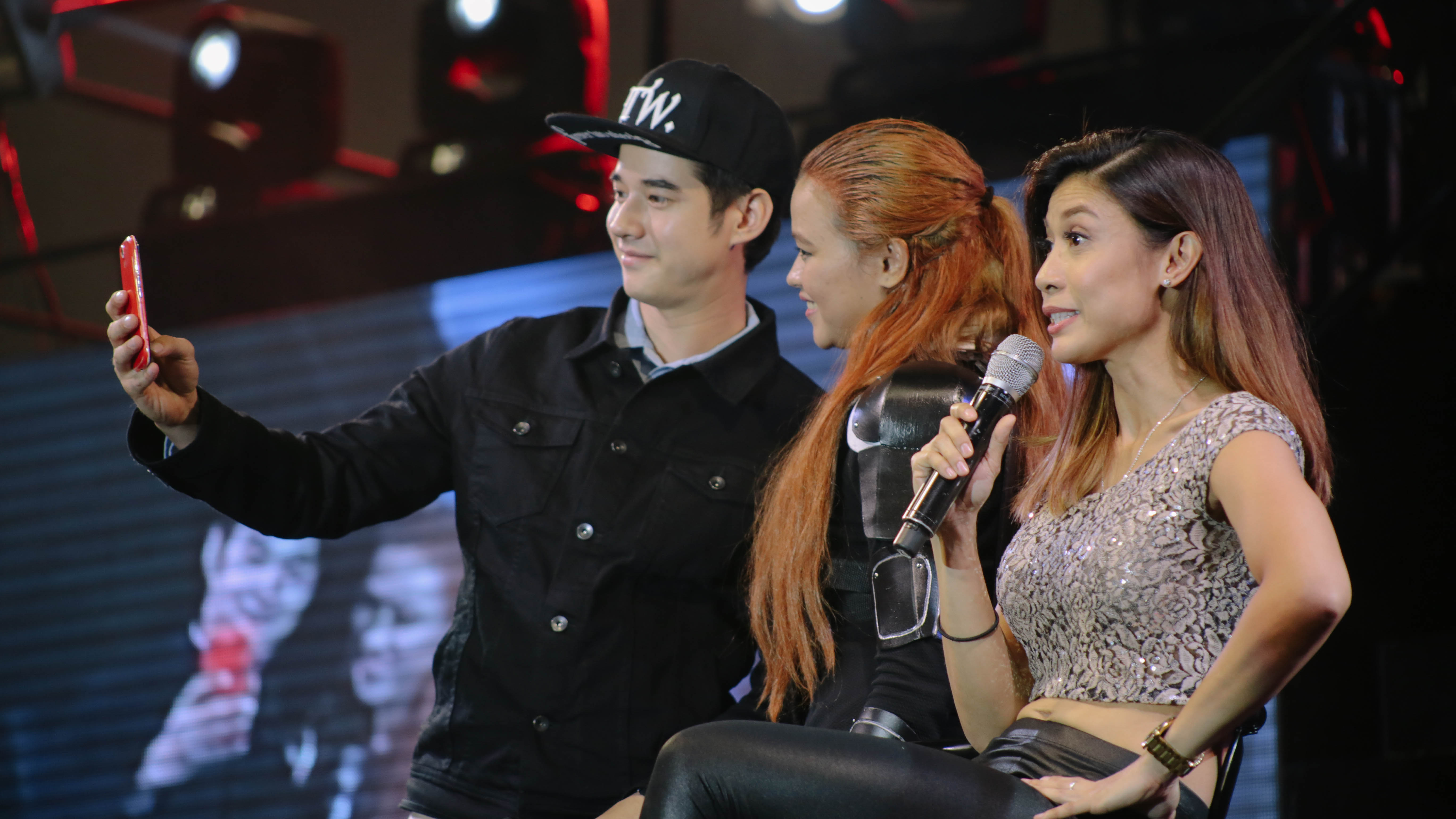 IN PHOTOS: Awesome stars, cool toys, cosplayers, and more at ToyCon 2016