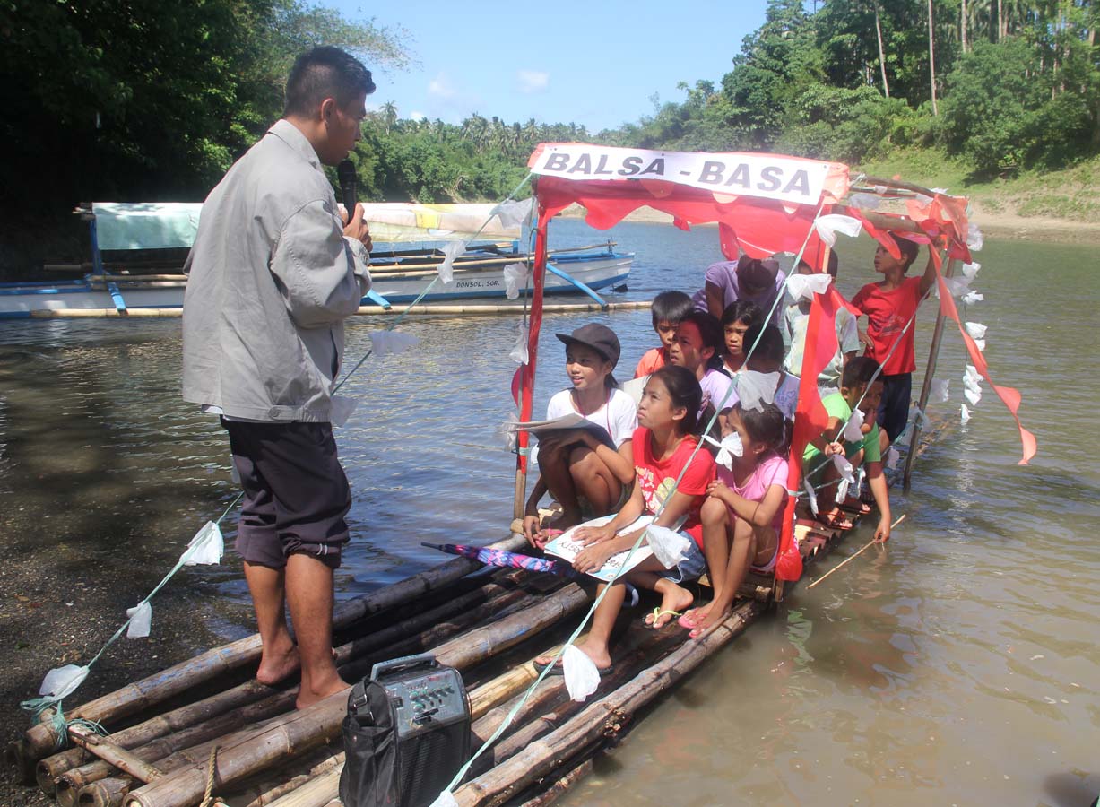 No barriers: Kids in far-flung village learn to love reading