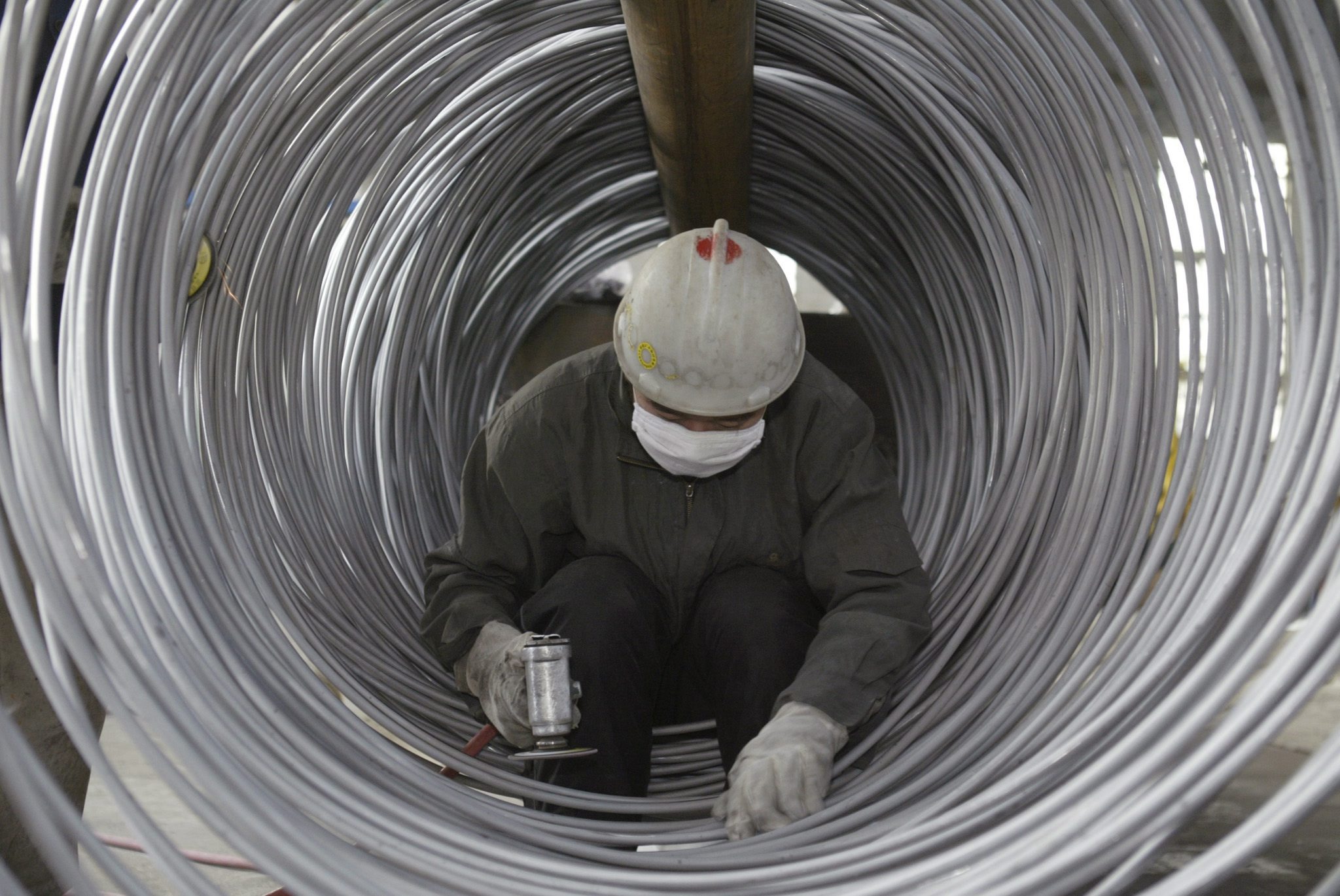 EU hits China, Russia with steel anti-dumping duties