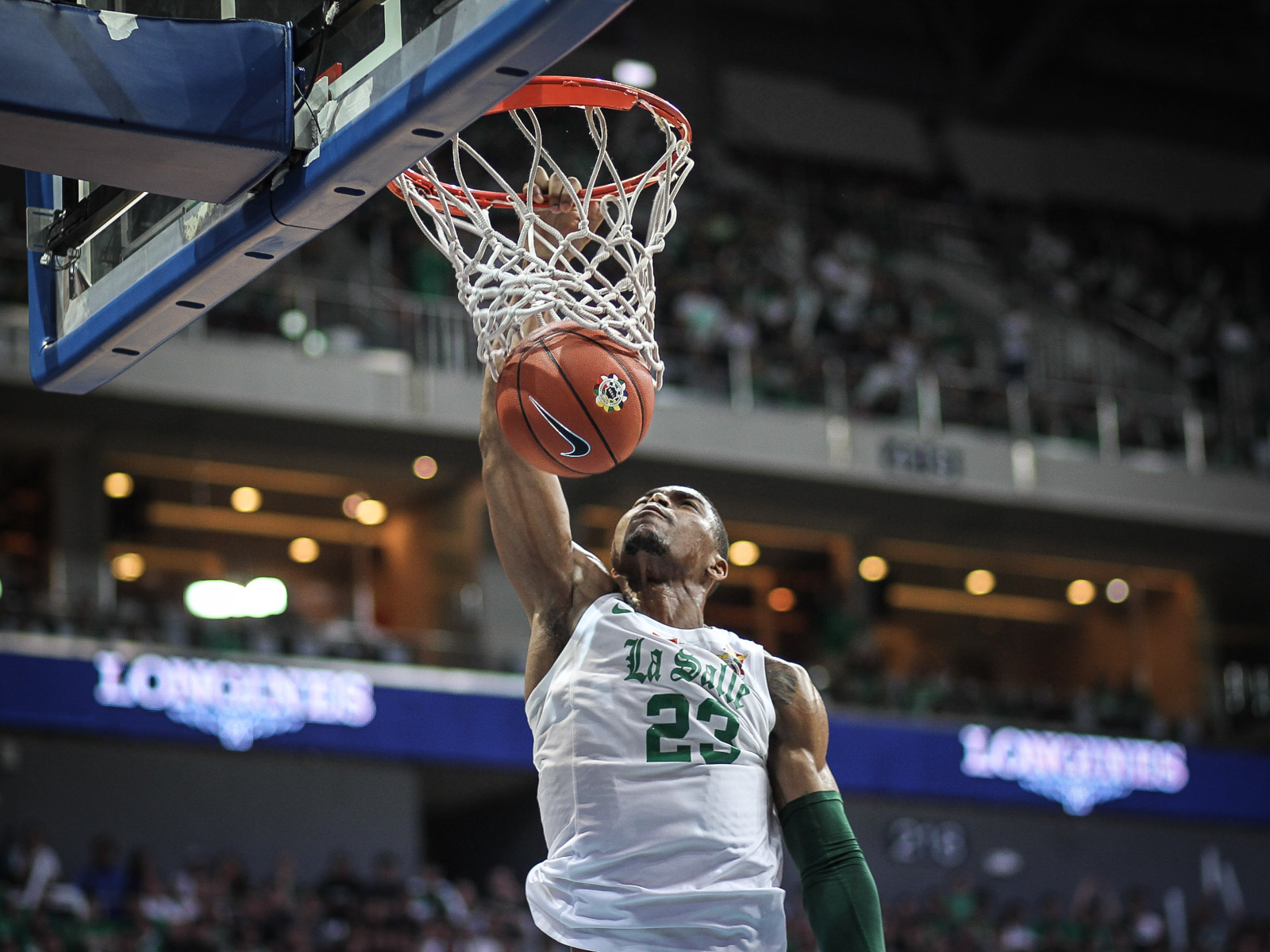 Mbala puts on highlight reel as La Salle crushes Ateneo