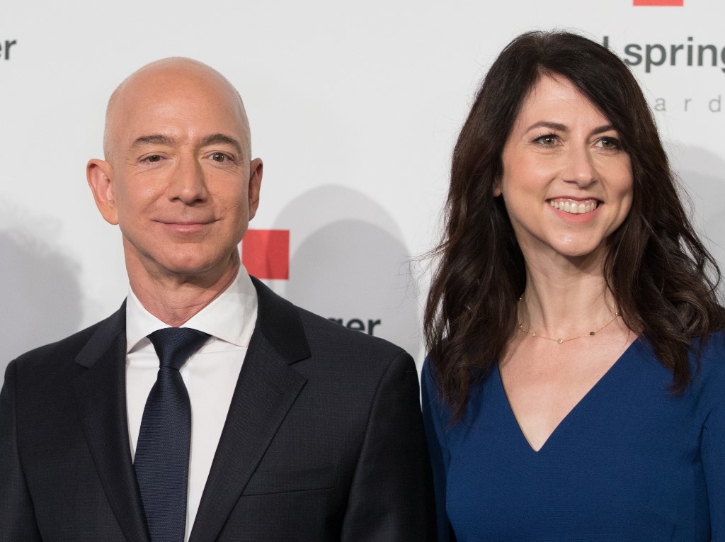 Amazon's Bezos, wife reach biggest divorce deal in history