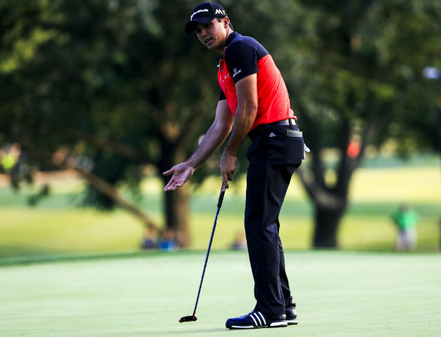 WATCH: Jason Day sinks stunning putt to grab share of PGA lead
