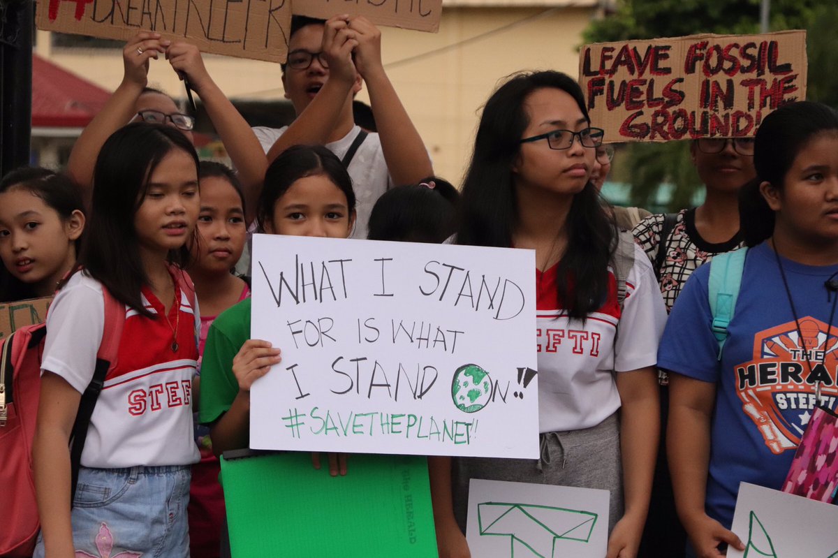 IN PHOTOS: Filipino youth rally for climate justice