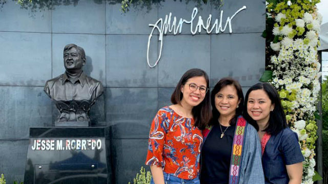 Leni ‘super thankful’ for friends who still visit Jesse Robredo’s tomb ...