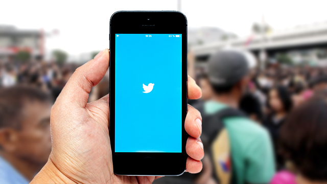 Smartphones, Twitter help gauge crowd size