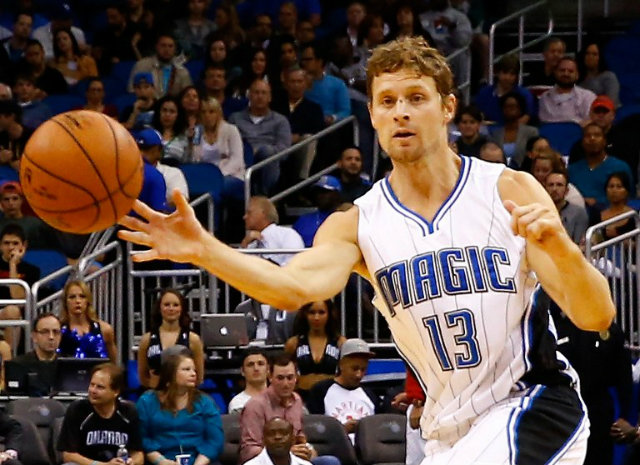 NBA veteran Luke Ridnour gets traded 3 times in 24 hours