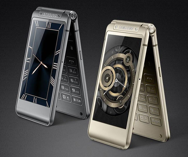 Samsung’s W2016 is an Android-powered flip phone
