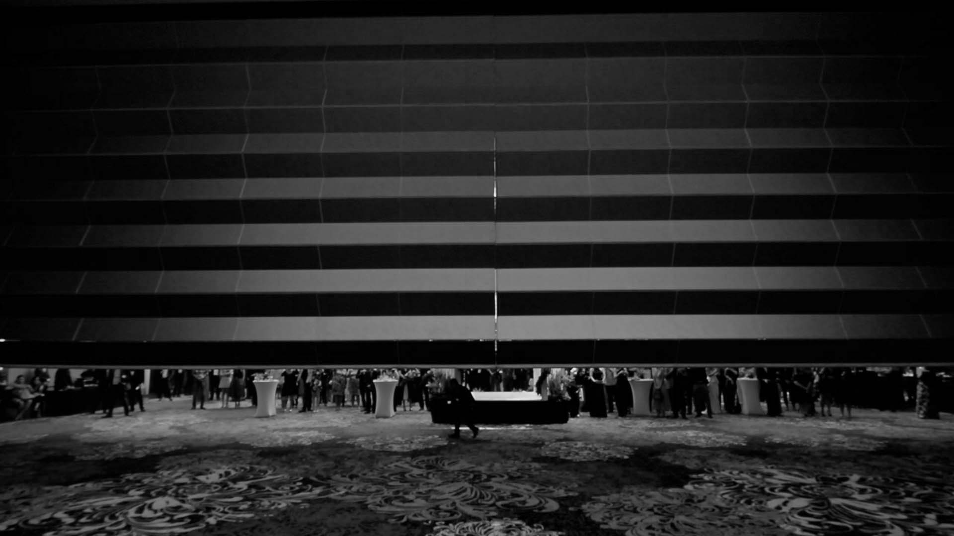 To walk in this space