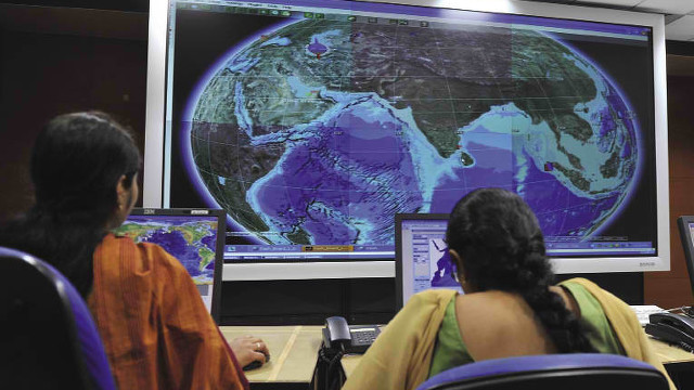 Tsunami early warning: Walking the last mile together