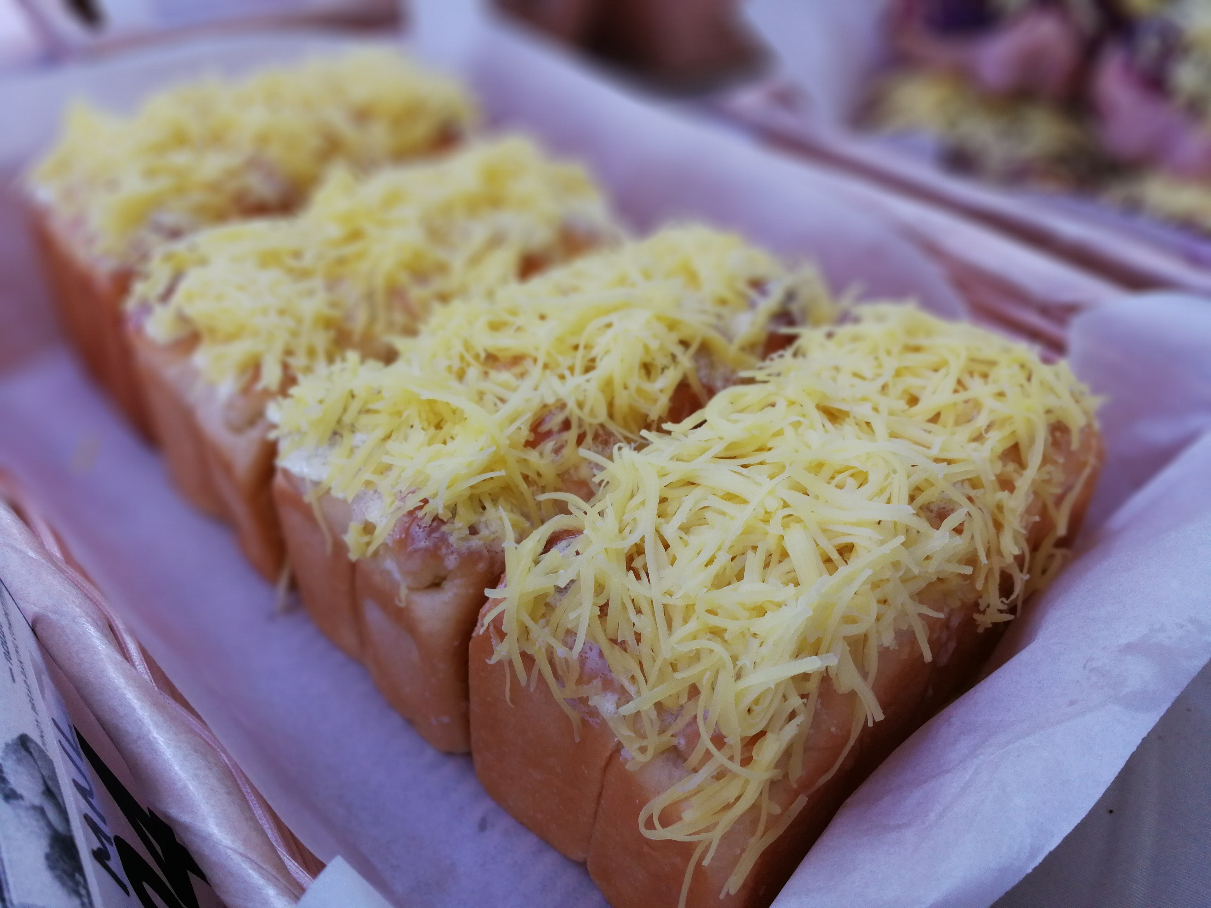 Tinapay Natin: Baking bread the Pinoy way