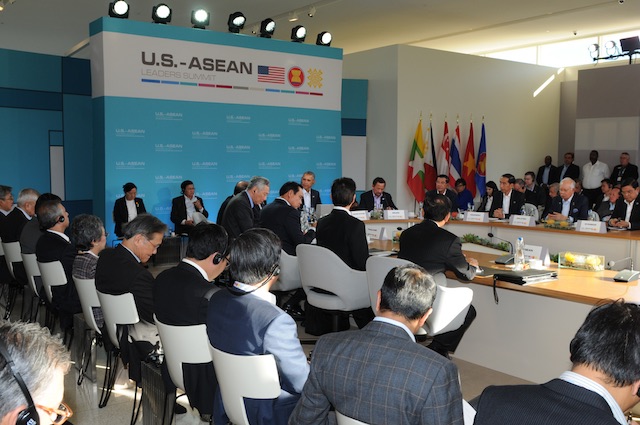 Obama announces measures to deepen economic ties with Southeast Asia