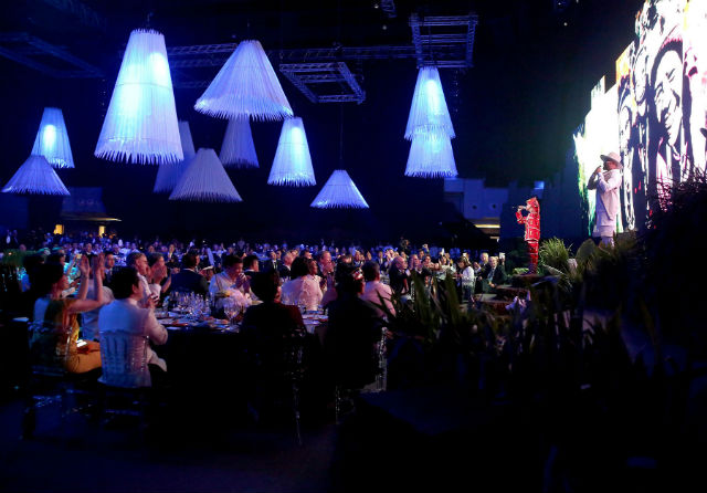 IN PHOTOS: PH stars perform at APEC 2015 dinner