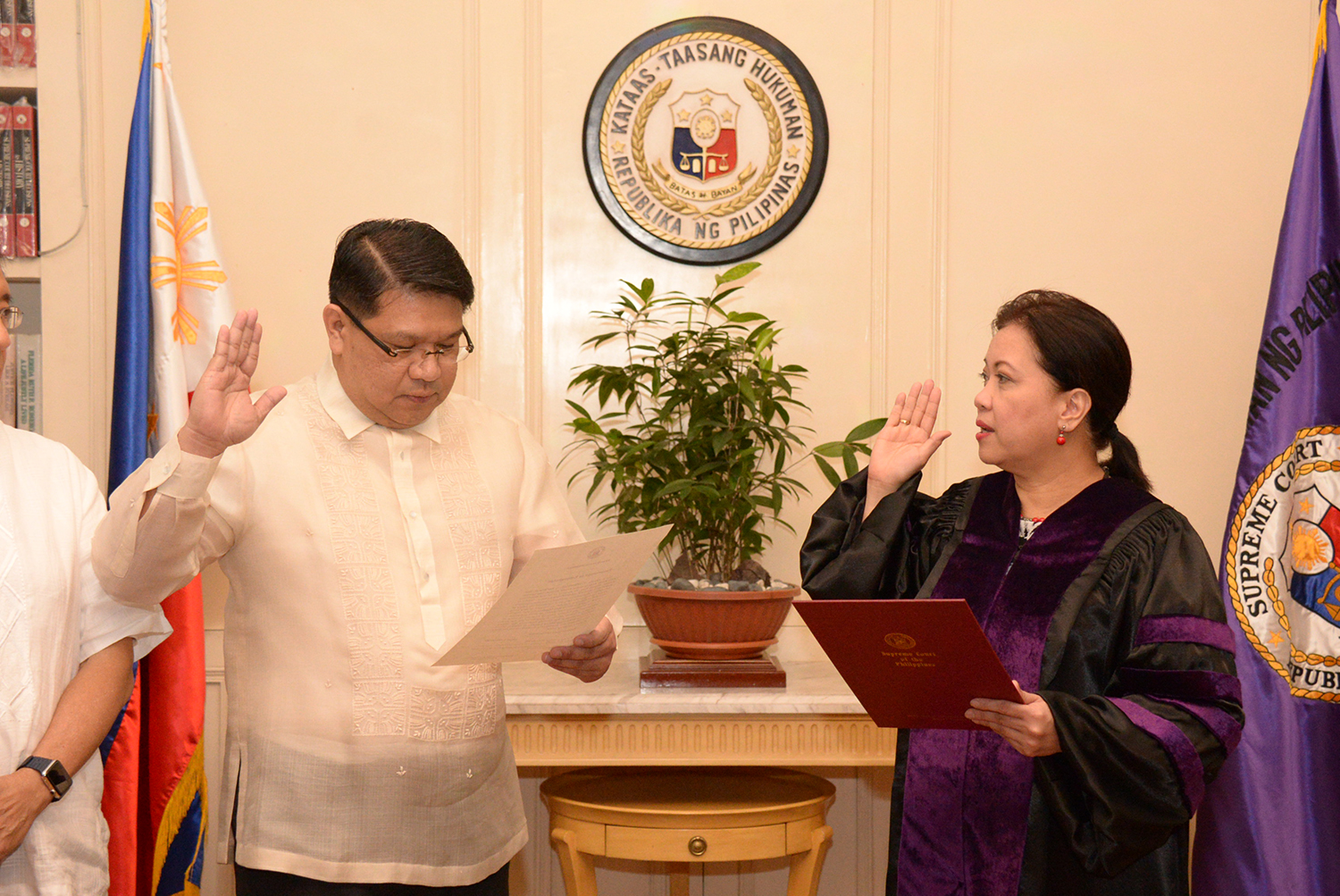 FAST FACTS: Who are the new 6 Sandiganbayan justices?