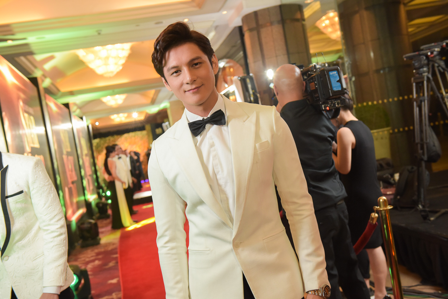 IN PHOTOS: Star Magic Ball 2016 – all the red carpet looks here