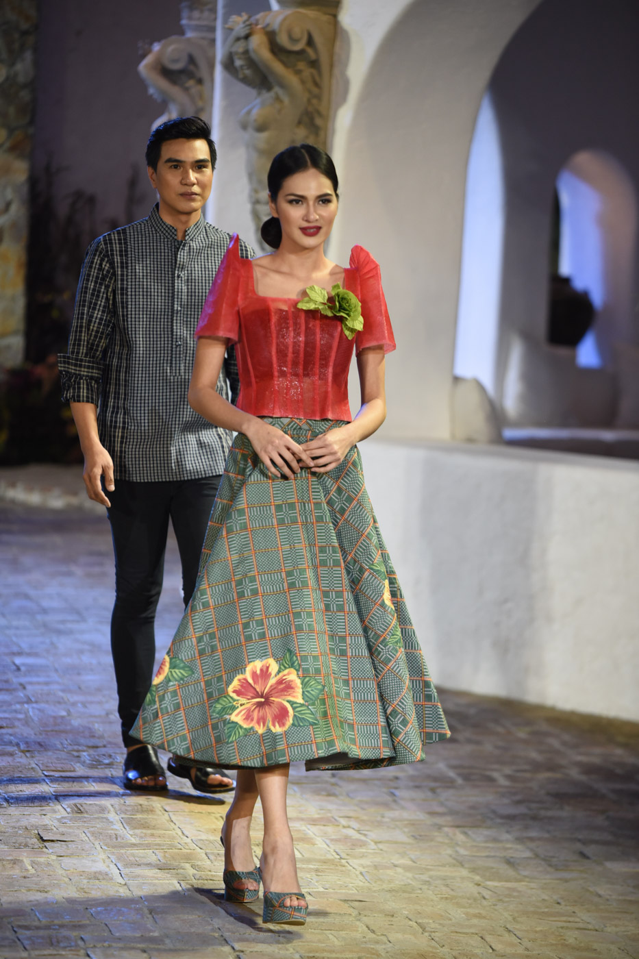 Inabel takes the spotlight in fashion show