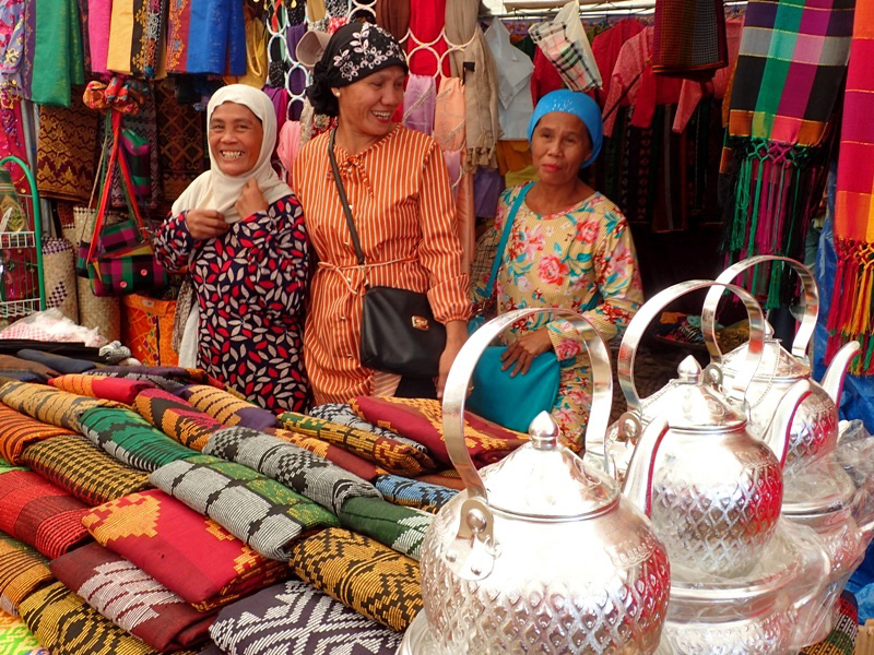 Daily tradition to high fashion: Weaving the old and new with ...