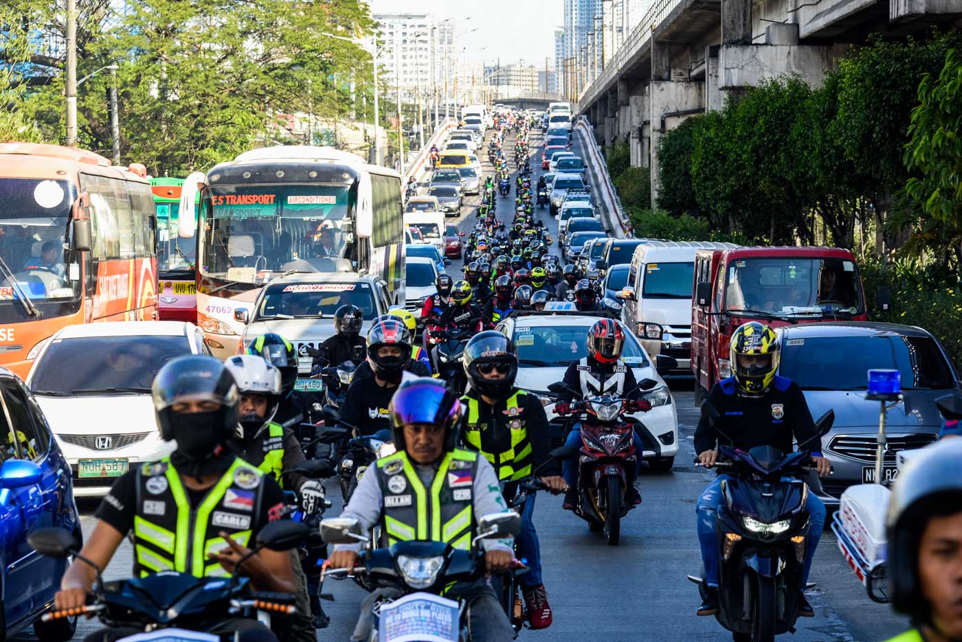 10,000 motorcycle riders stage EDSA protest vs bigger…